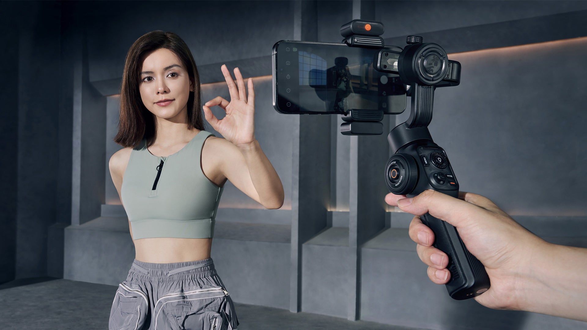 AI Meets Mobility: Transform Your Shots with ZHIYUN Smooth 5S AI – Zhiyun Japan